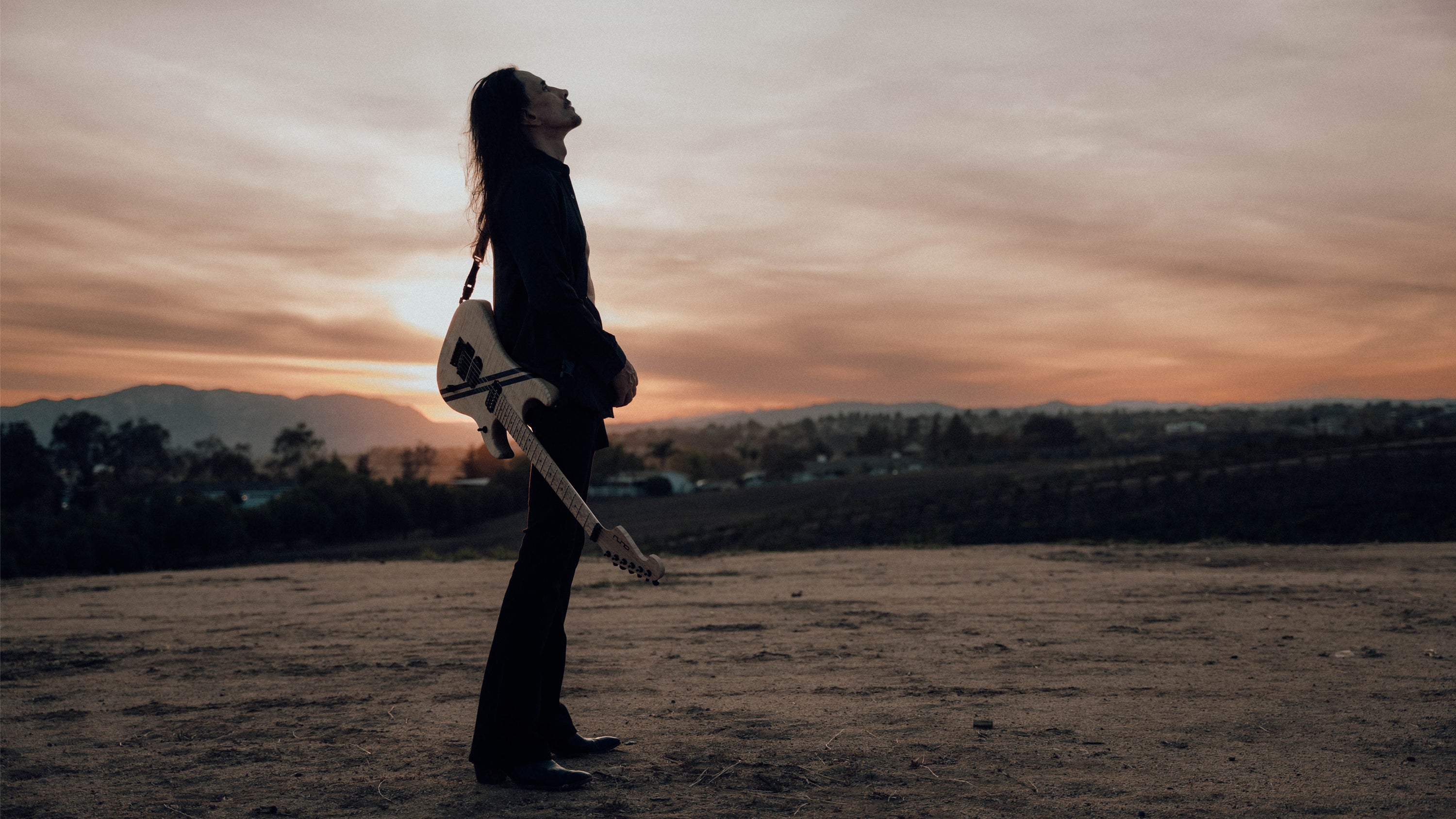 Nuno Guitars | Official Site of Nuno Bettencourt’s Signature Guitars